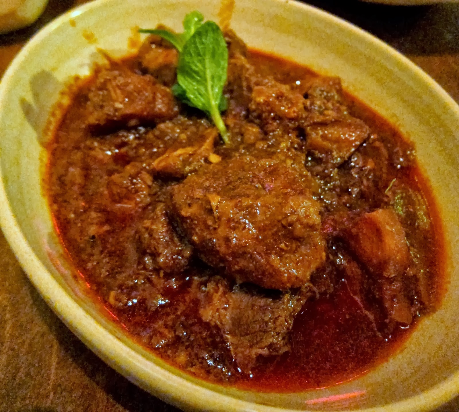 Sri Lankan Tasty Recipes: PORK KALU POL CURRY