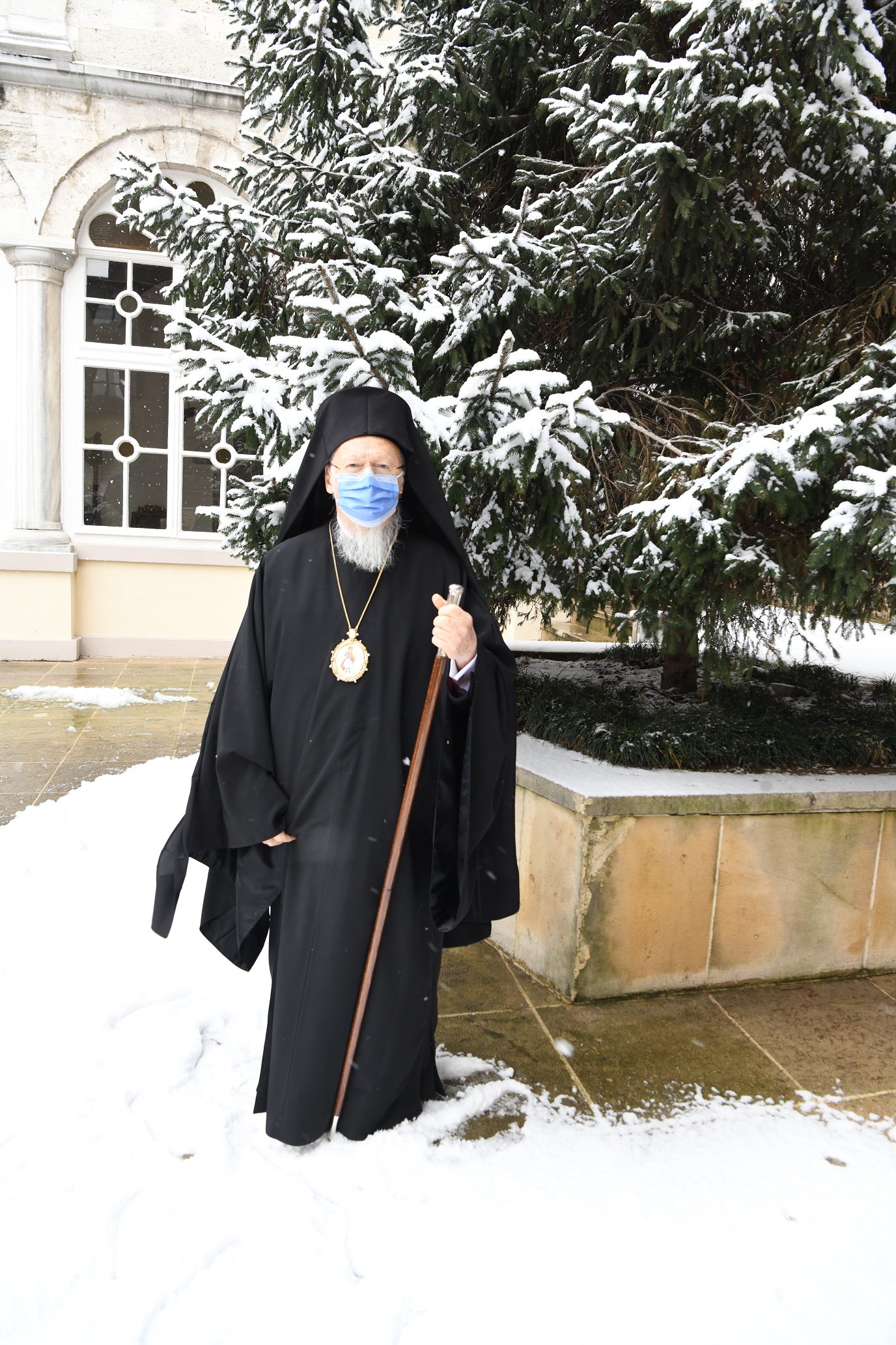 ΦΩΣ ΦΑΝΑΡΙΟΥ: ΣΗΜΕΡΑ ΣΤΟ ΧΙΟΝΟΣΚΕΠΑΣΤΟ ΦΑΝΑΡΙ (ΦΩΤΟ)