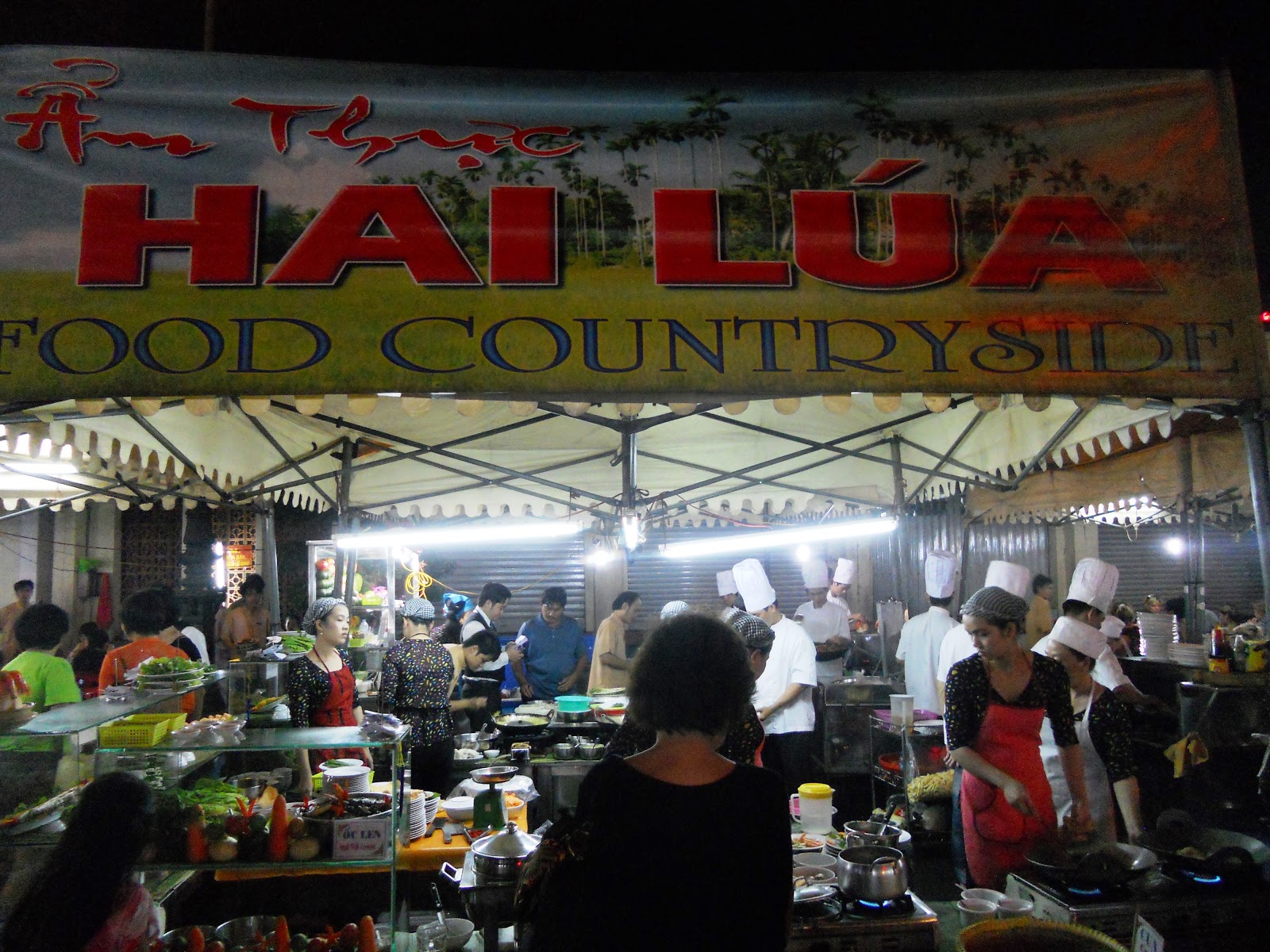 Eat, Drink, Sleep: Ben Thanh Night Market: Hai Lua Food Countryside, HCMC