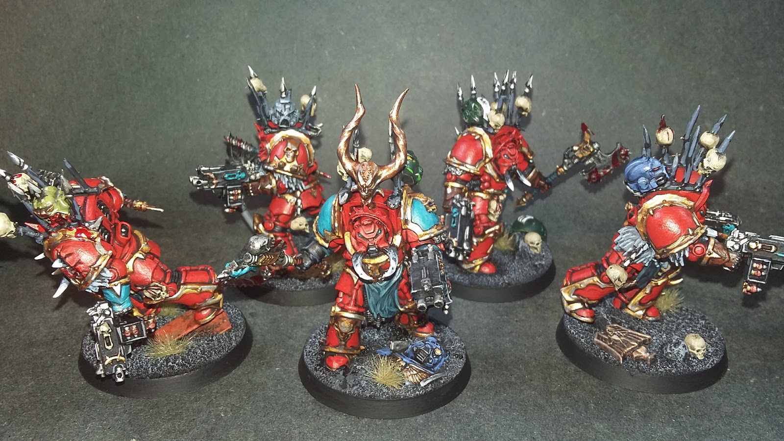 ACCIDENTAL PAINTER: 40k chaos Terminators