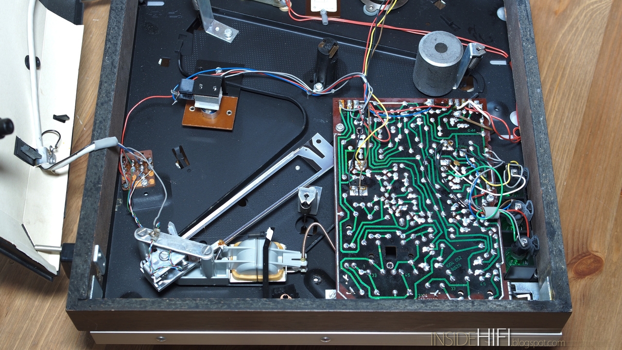 Inside Hi-Fi: Philips GA 212 (22GA212/85Z)