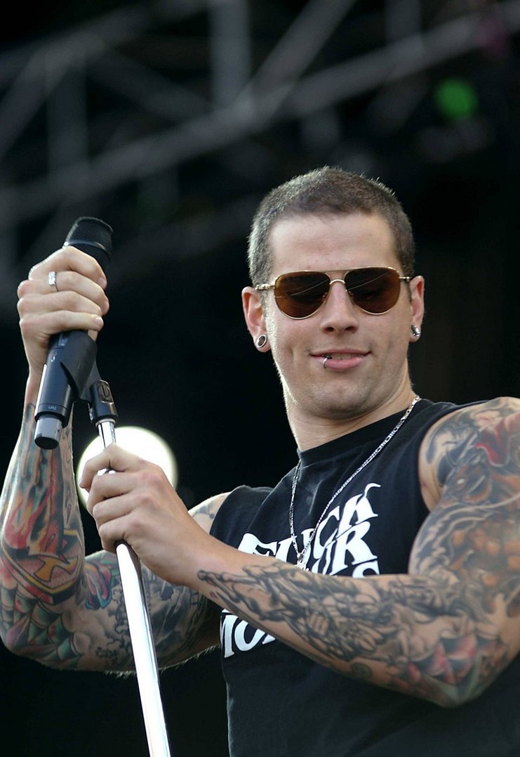 Rockfile Radio Rock Files: Happy Birthday M. SHADOWS (video)