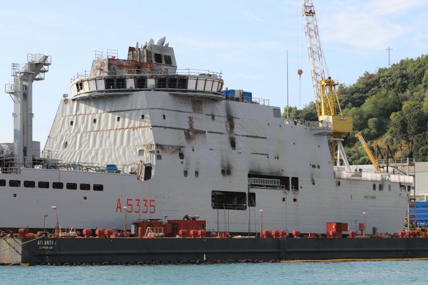 SI VIS PACEM, PARA BELLUM: Il Vulcano (A 5335) è un'unità navale ...