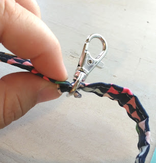 Wrist Strap Tutorial - Ameroonie Designs