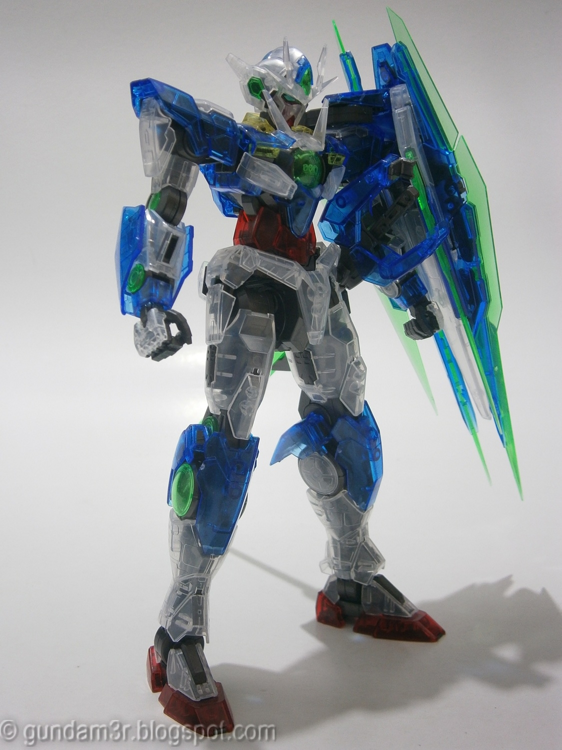 Limited Edition: Gundam 00 Quanta Clear Expo Version MG Review Part 1