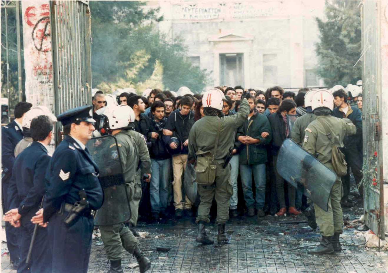 ANARCHY ARCHIVES: Ημέρες μνήμης και εξέγερσης, δύο κορυφαίες στιγμές ...