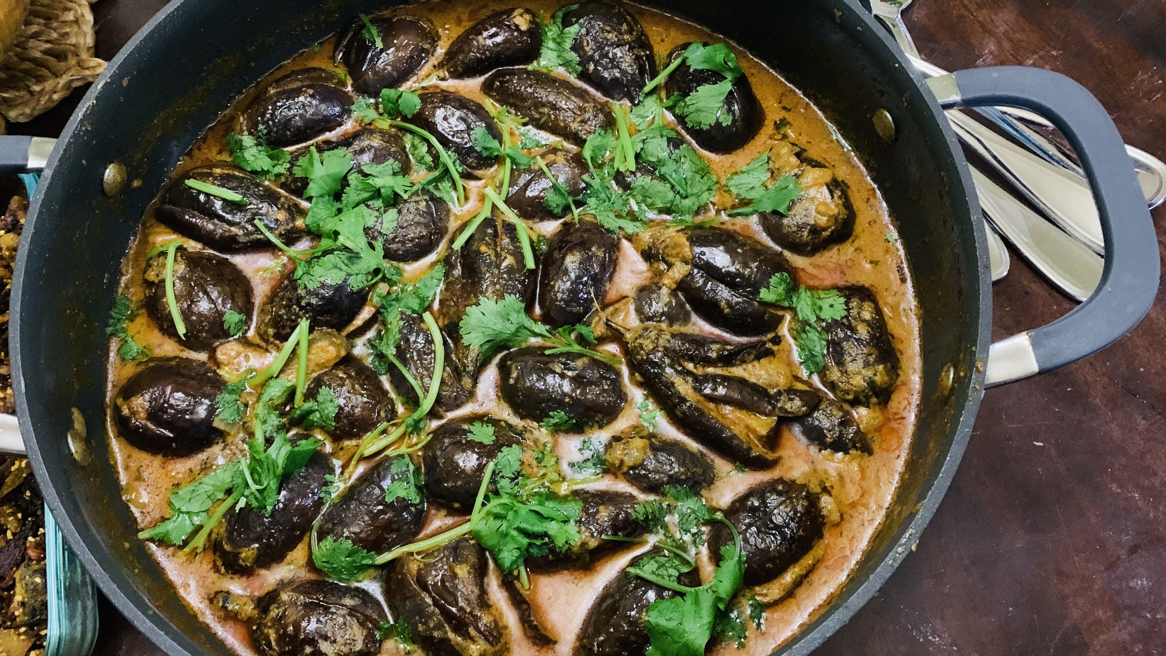 Yum! Yum! Yum!: Spicy Gutti Vankaya - Andhra Style