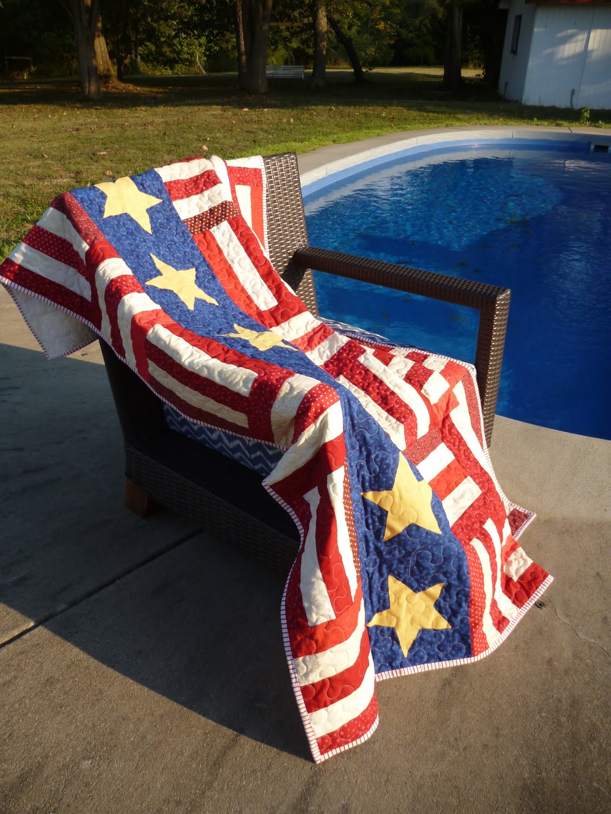 darlaville: the finished patriotic quilt