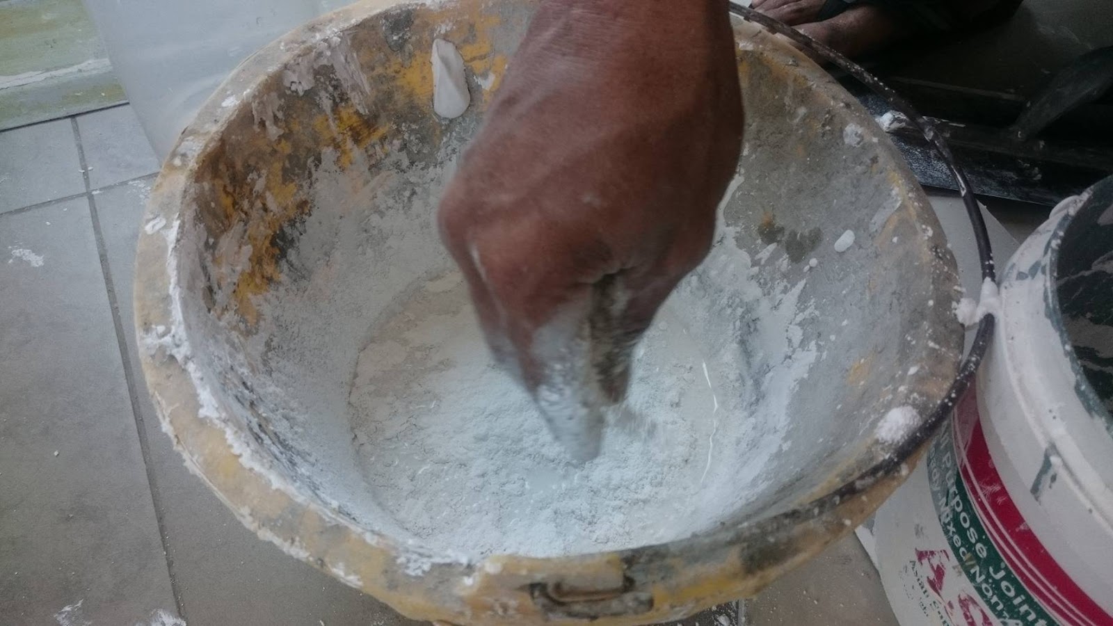 Tips dan Teknik untuk Plaster Simen Putih atau Syiling ~ Marma Homestay ...