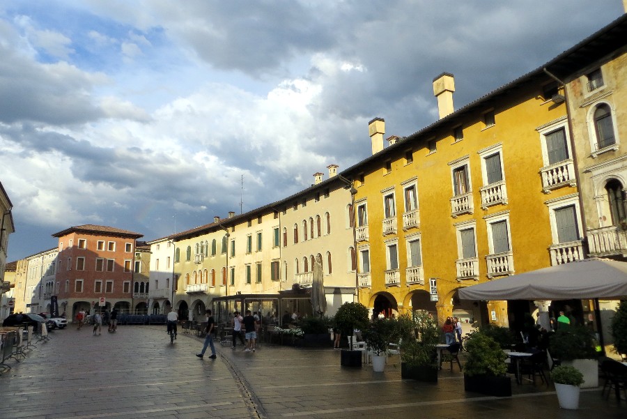 Sacile, cosa vedere nel giardino della Serenissima - Montagna di Viaggi