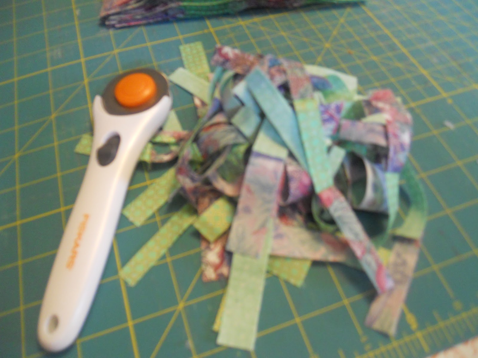 Kathy's Quilting Blog: Using Accuquilt Strip Cutter for Squares Tutorial