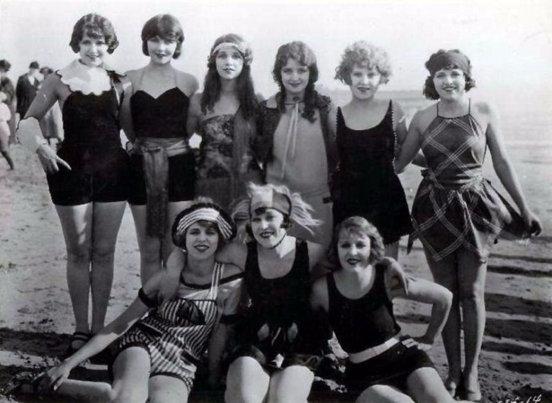 Pictures of Mack Sennett's Bathing Beauties From Between the 1910s and ...