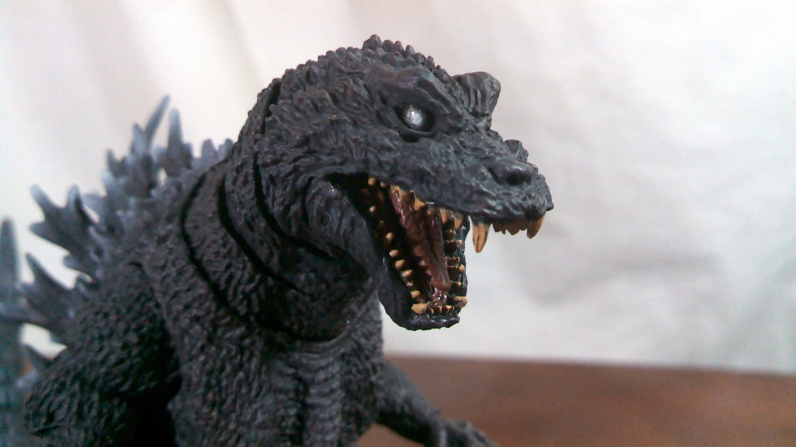 Steven's Toy Blog: S.H. MonsterArts Godzilla (2001) Review