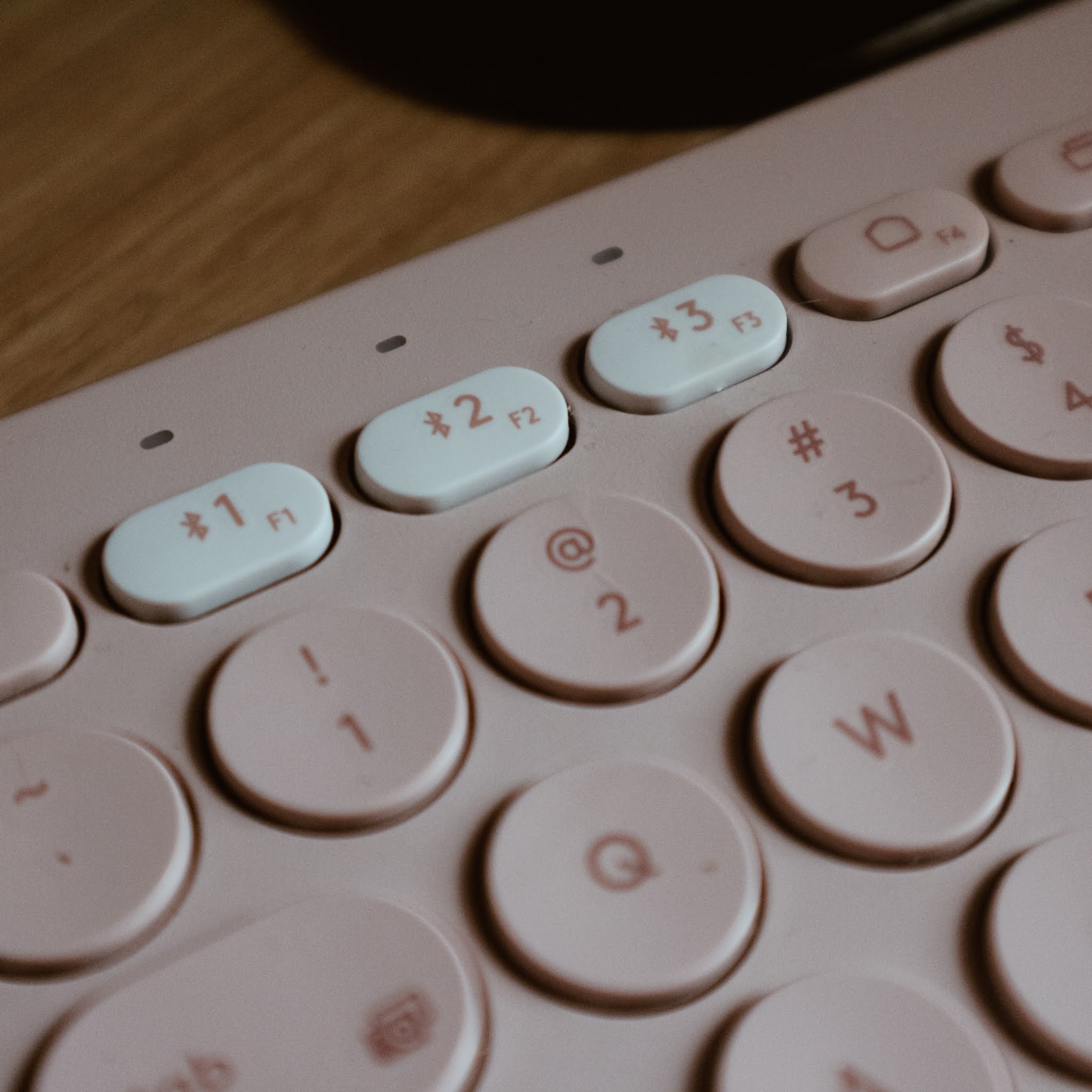 [REVIEW] Logitech K380 Multi-Device Bluetooth Keyboard: Keyboard Gemes ...