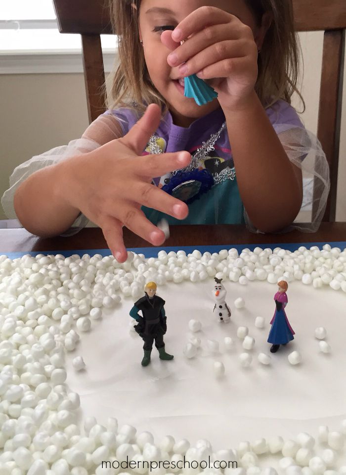 Queen Elsa's Frozen Snow World