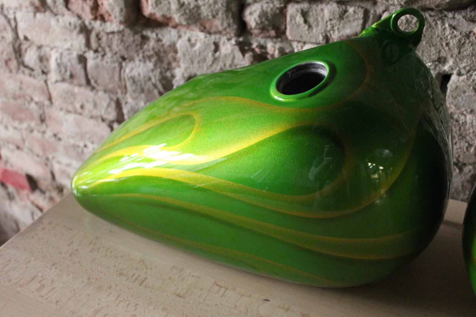 Online Motorcycle Paint Shop: Green and gold ghost flames