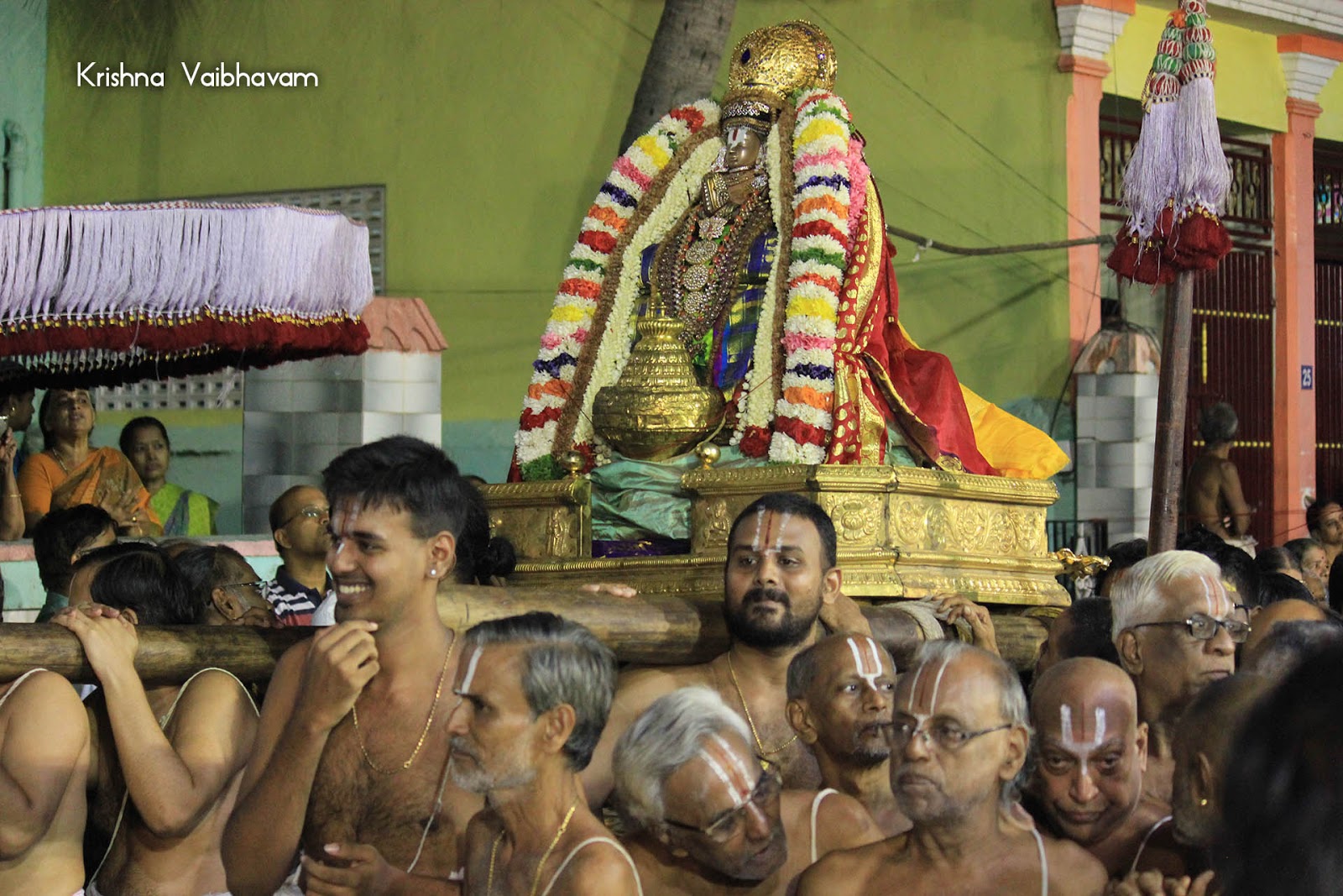 Krishna Vaibhavam: Sri Parthasarathy Perumal - Rathnangi Sevai - Mylai ...