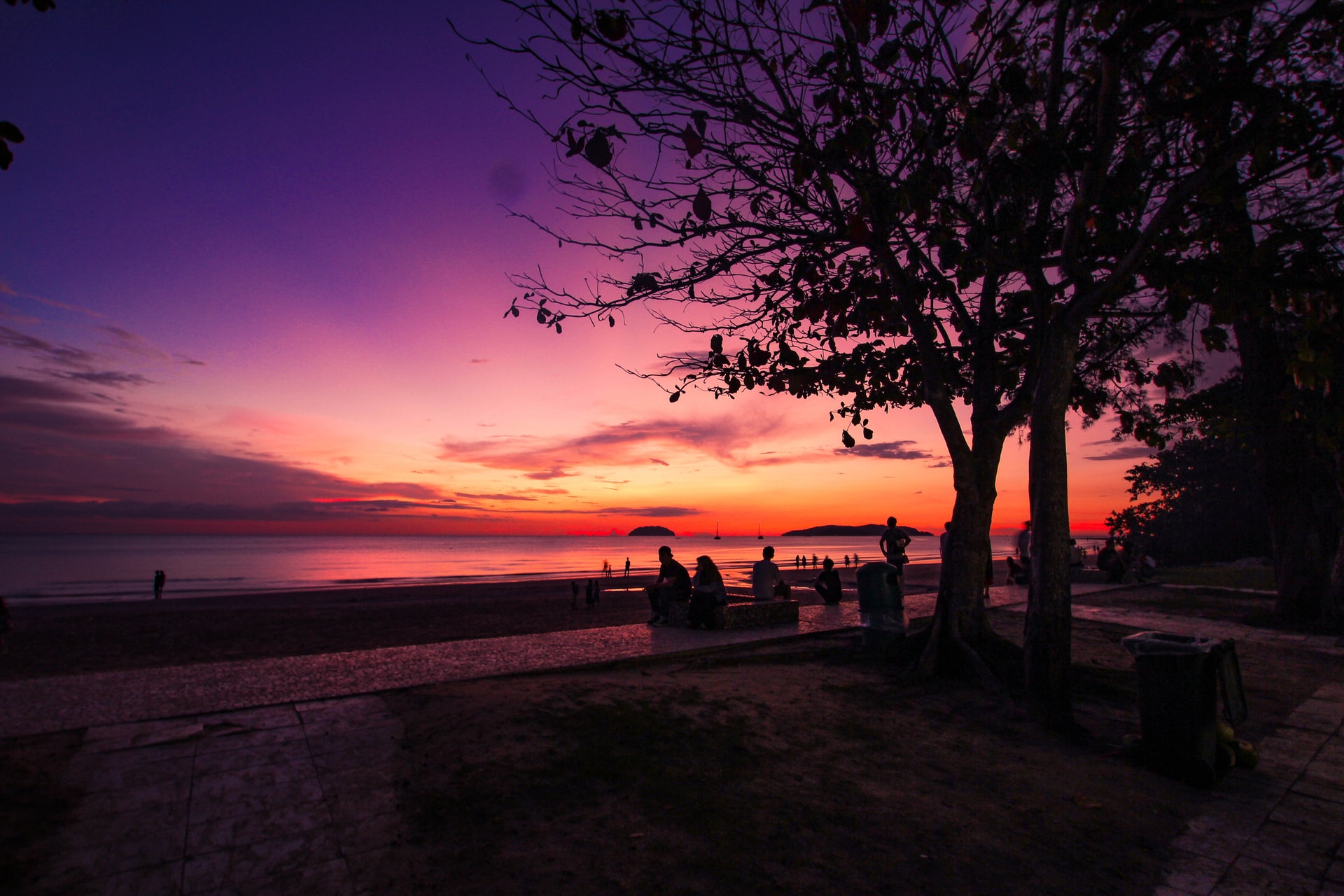 50+ Mentahan Background Quotes Keren Kualitas HD Siap Pakai - Raina.id