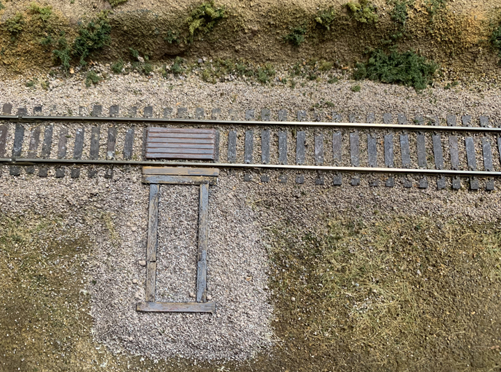 modeling the SP: Trackside details, Part 2: physical