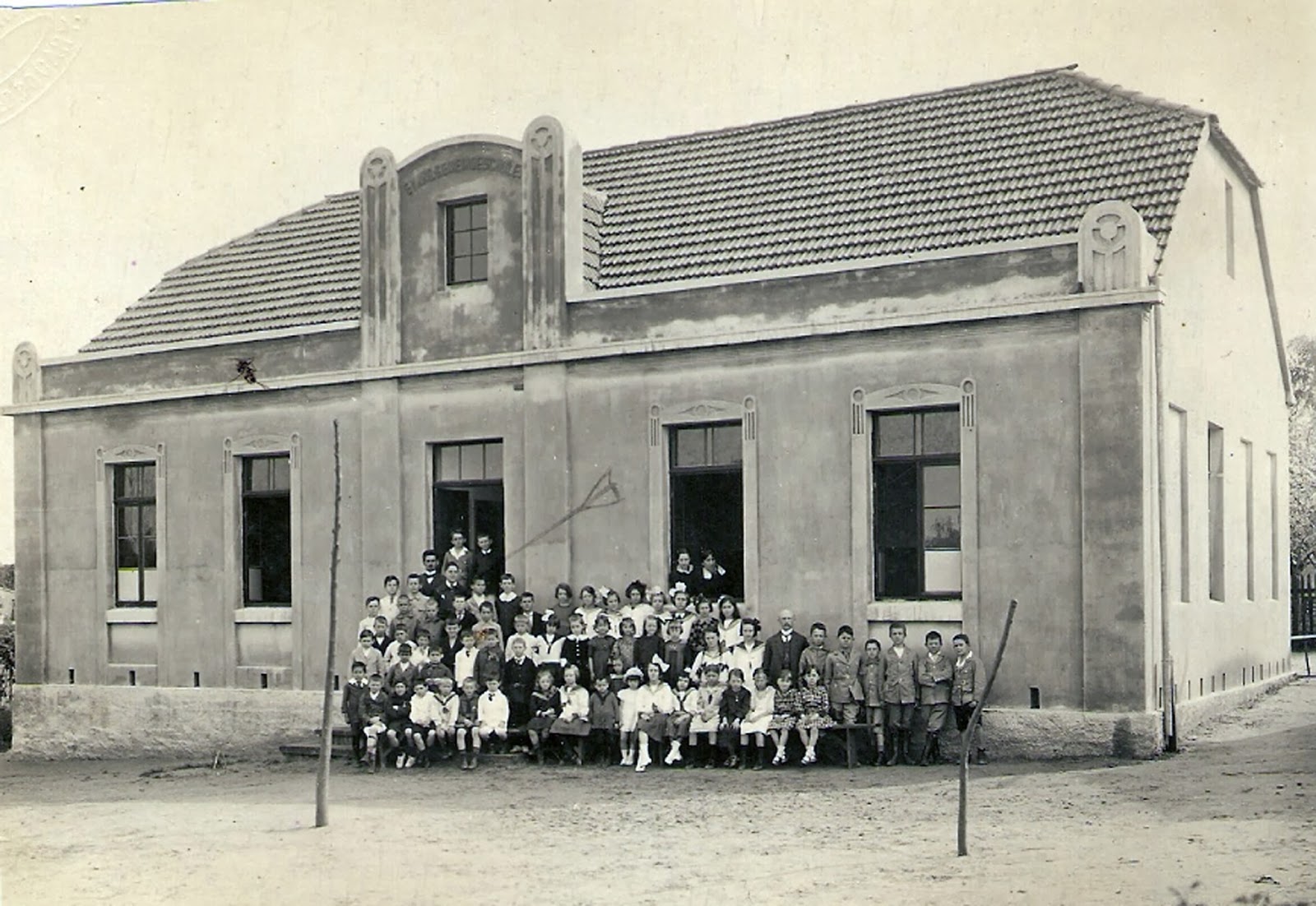 HISTÓRIAS DO VALE DO CAÍ: 3231 - Escola Duque de Caxias HISTÓRIAS DO VALE DO CAÍ: 3231 - Escola Duque de Caxias