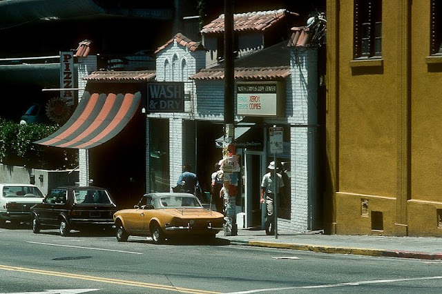 30 Fascinating Photos Capture Street Scenes of Berkeley From Between ...