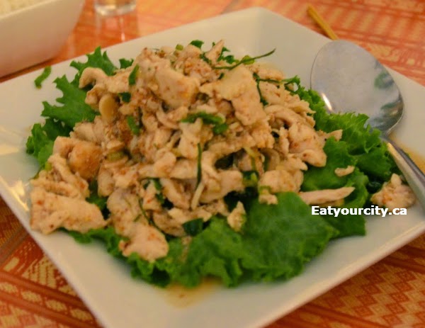 Eat Your City: Thai Nongkhai Calgary, AB - Tasty family style Thai food!