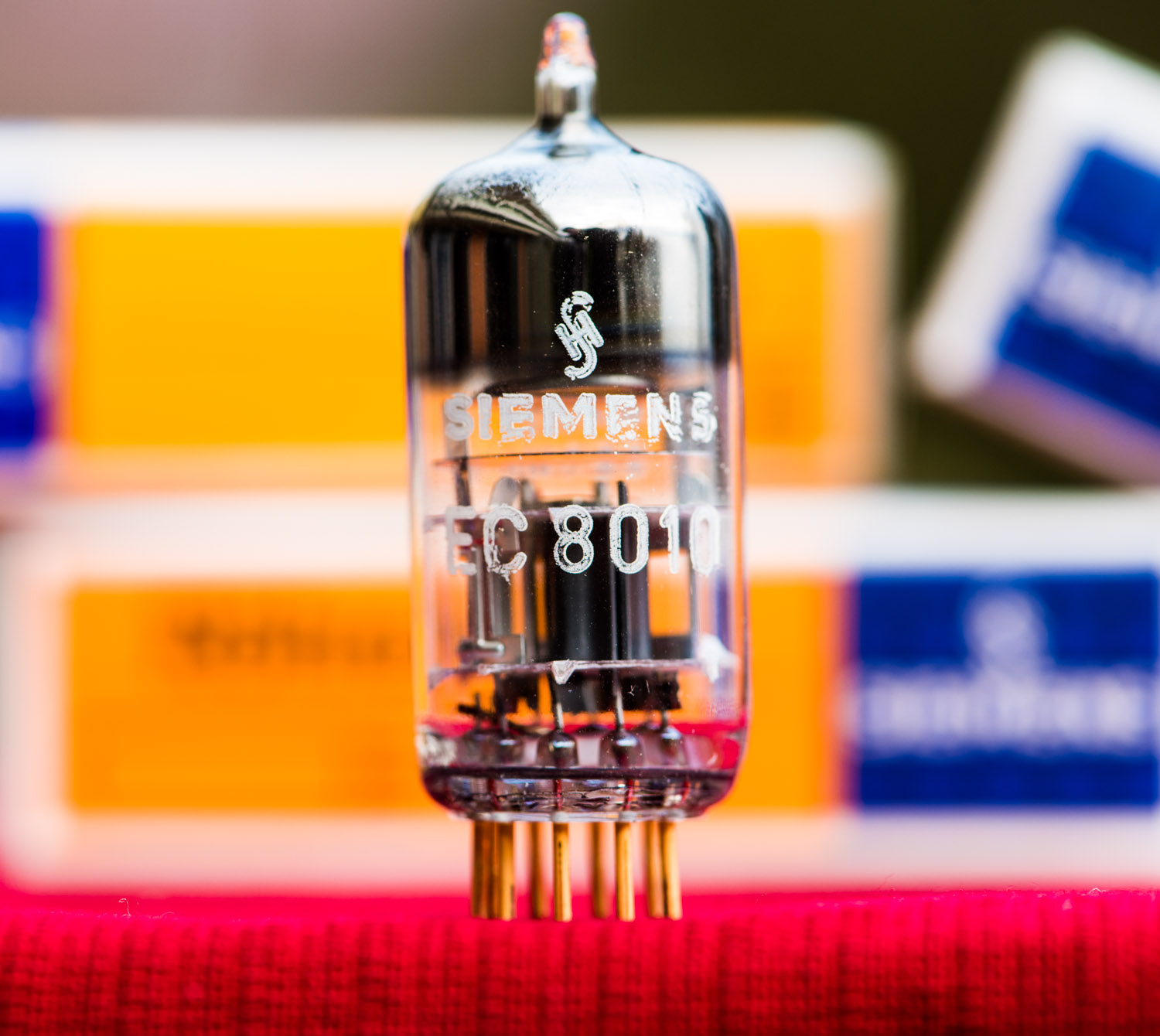 VinylSavor: Tube of the Month : The EC8010