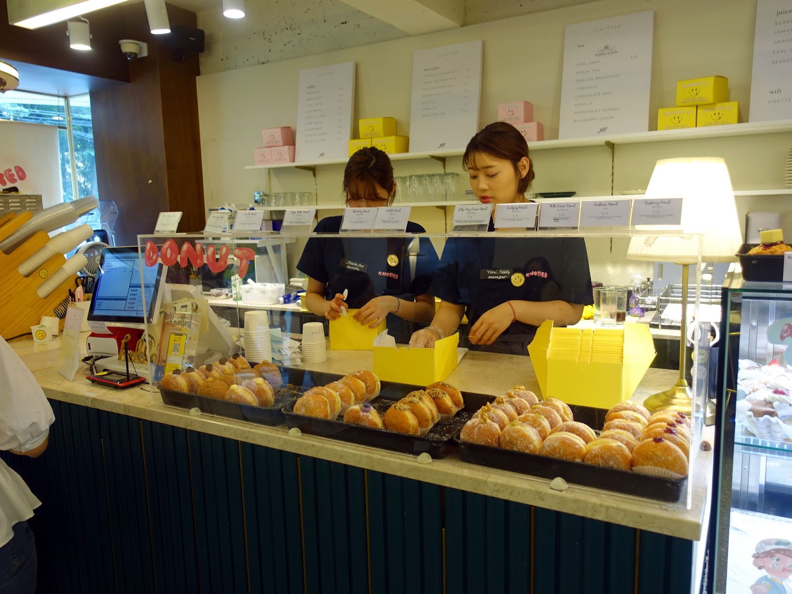 Café Knotted Dosan Park (Seoul, SOUTH KOREA) ★★★★☆ | A traveling foodie ...