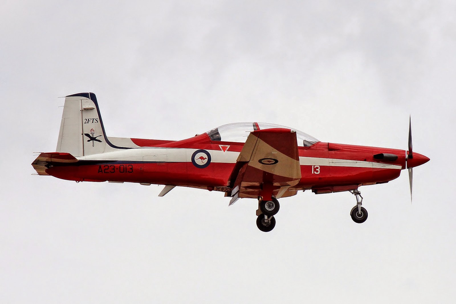 Perth Airport Spotter's Blog: RAAF Base Pearce (YPEA) Assorted aircraft ...
