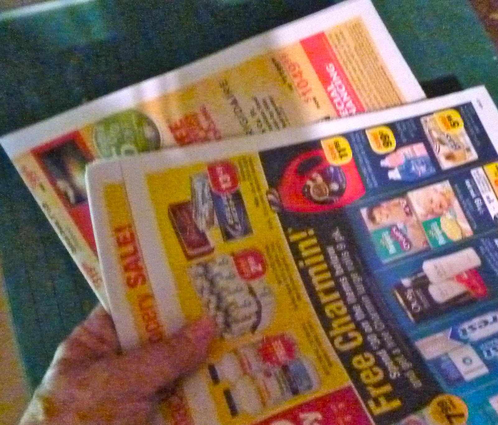 Make it easy crafts: How to easily turn junk mail into a cute wastebasket