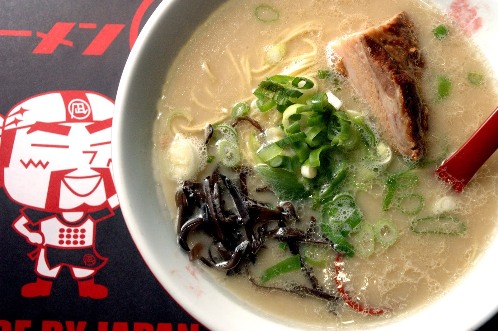 DUDE FOR FOOD: The Original King: Ramen Nagi's Classic Butao on a Rainy Day