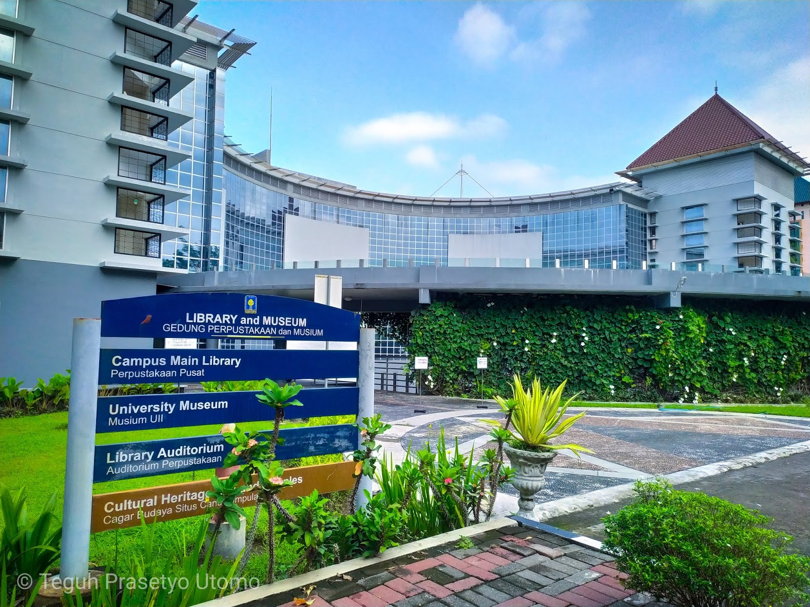 Perpustakaan UII Tetap Membuka Layanan Secara Daring (Online)