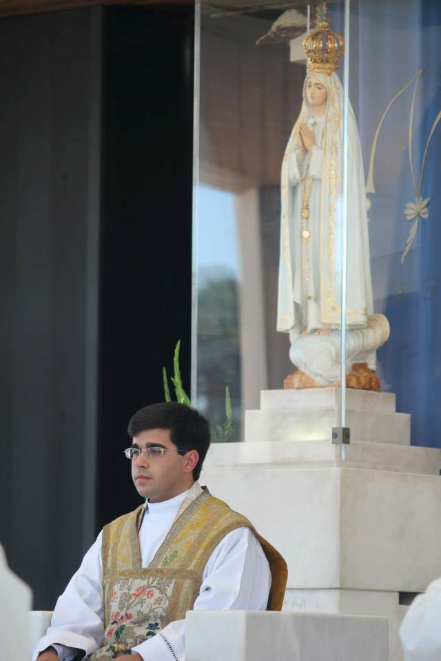 Paroquia do Seixal: Biografia - Padre Tiago André Pacheco da Silva ...