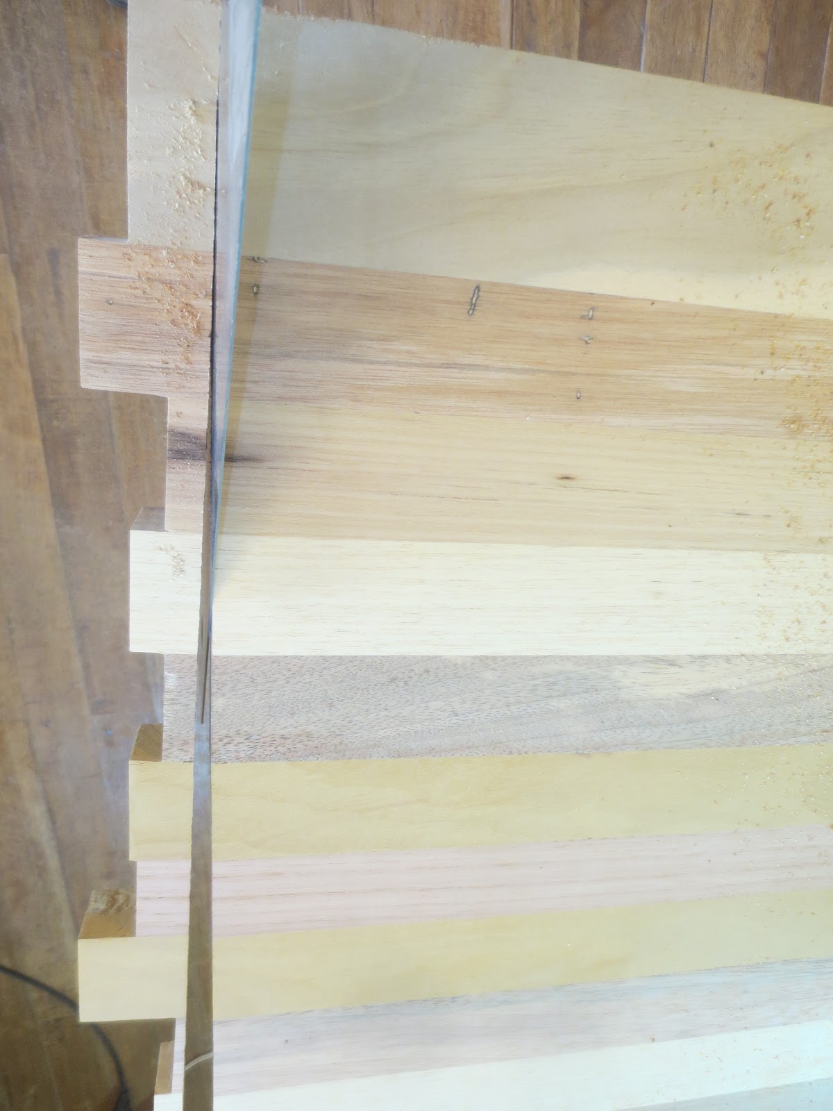Decoraciones Manualidades En Madera: Como Hacer Una Mesa Con Retazos De ...