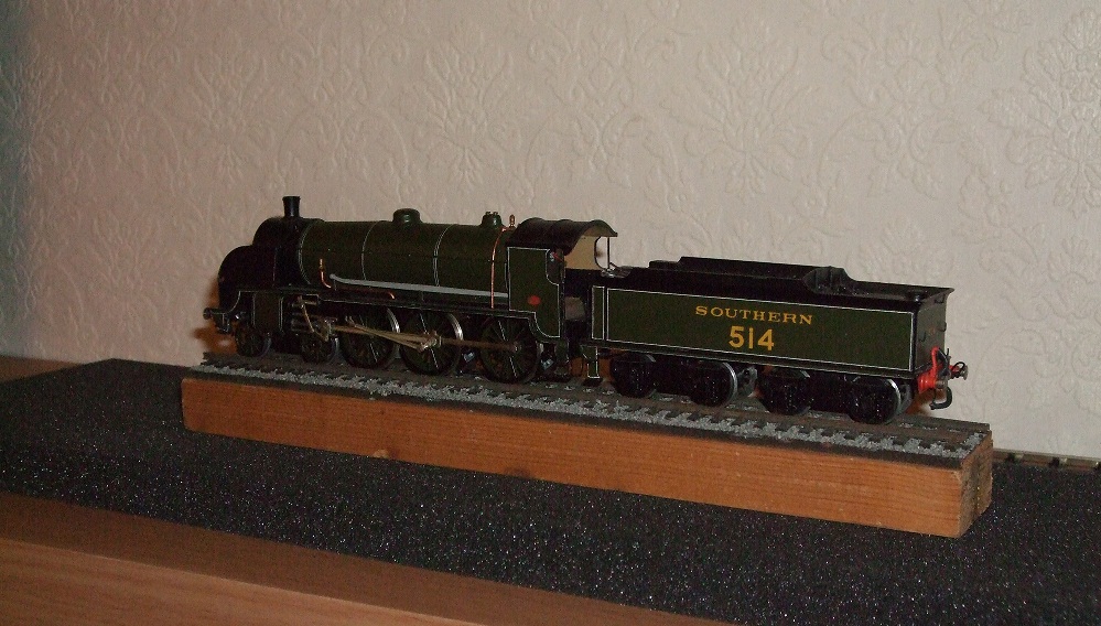 DAISY SAYS MOOO!: OO GAUGE DJH KIT CLASS S15 [4-6-0] WITH URIE TENDER