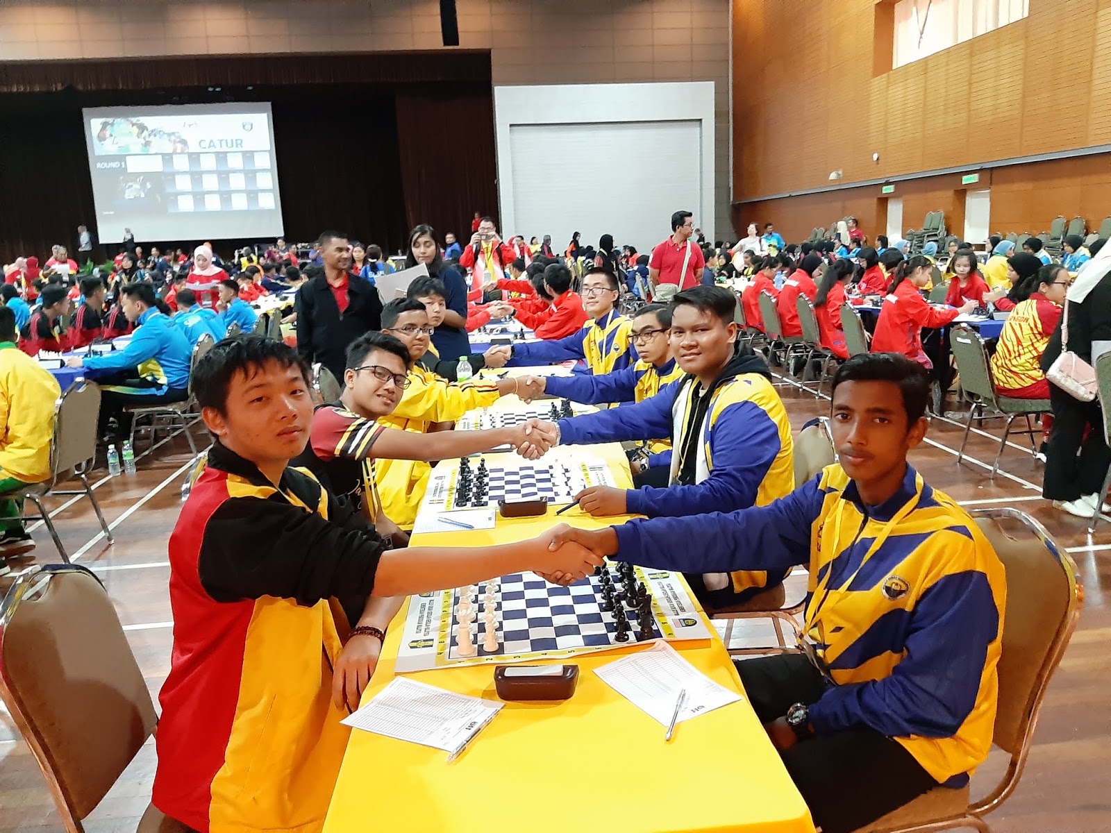 GiLoCatur's Blog: Fahim's Final MSSM Chess Championship