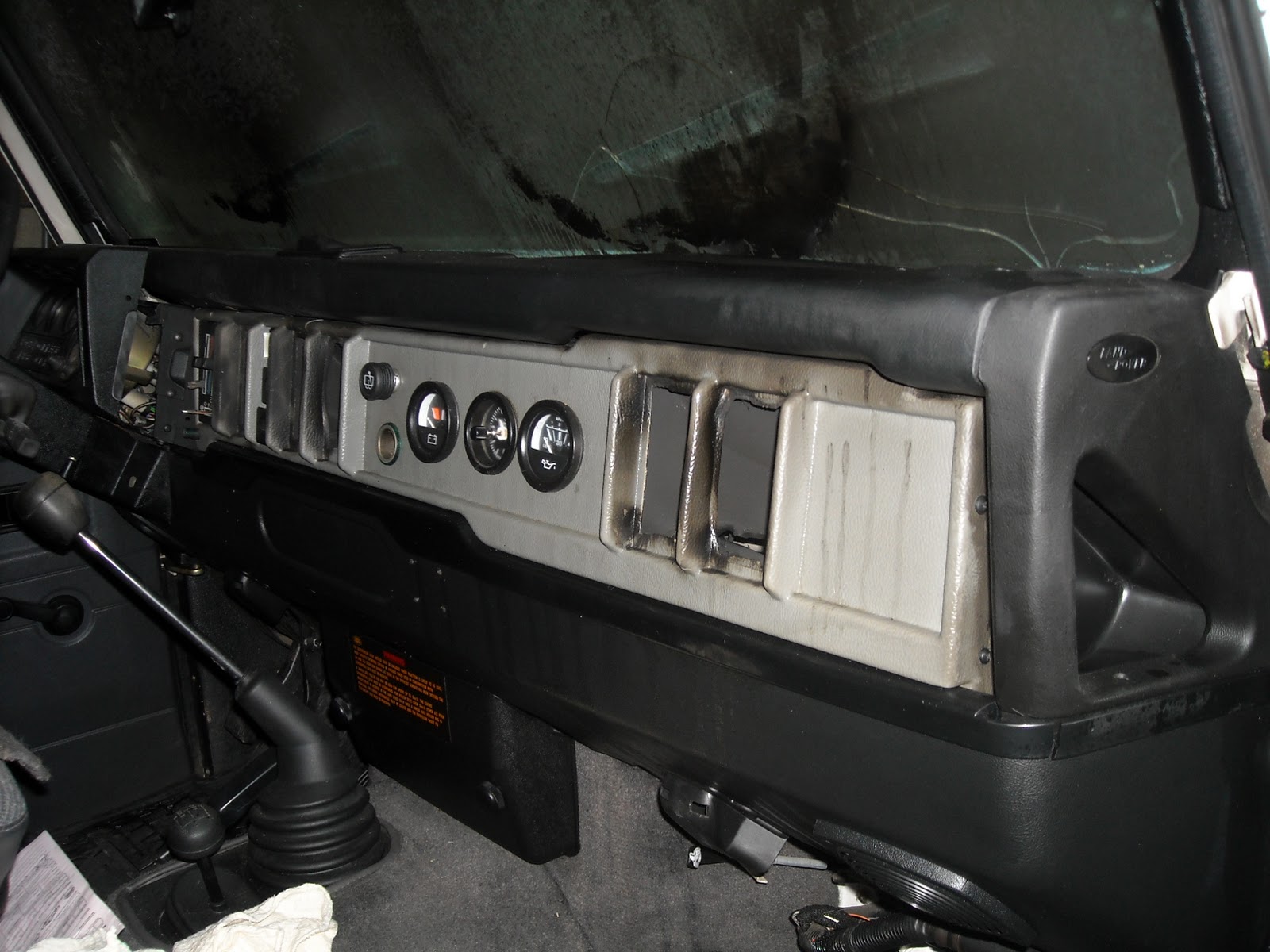 Duffy's Garage: 1993 Land Rover Defender 110 NAS Project (engine fire)