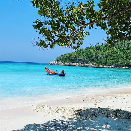 Ko Racha Yai (koh raya) attractions near Phuket