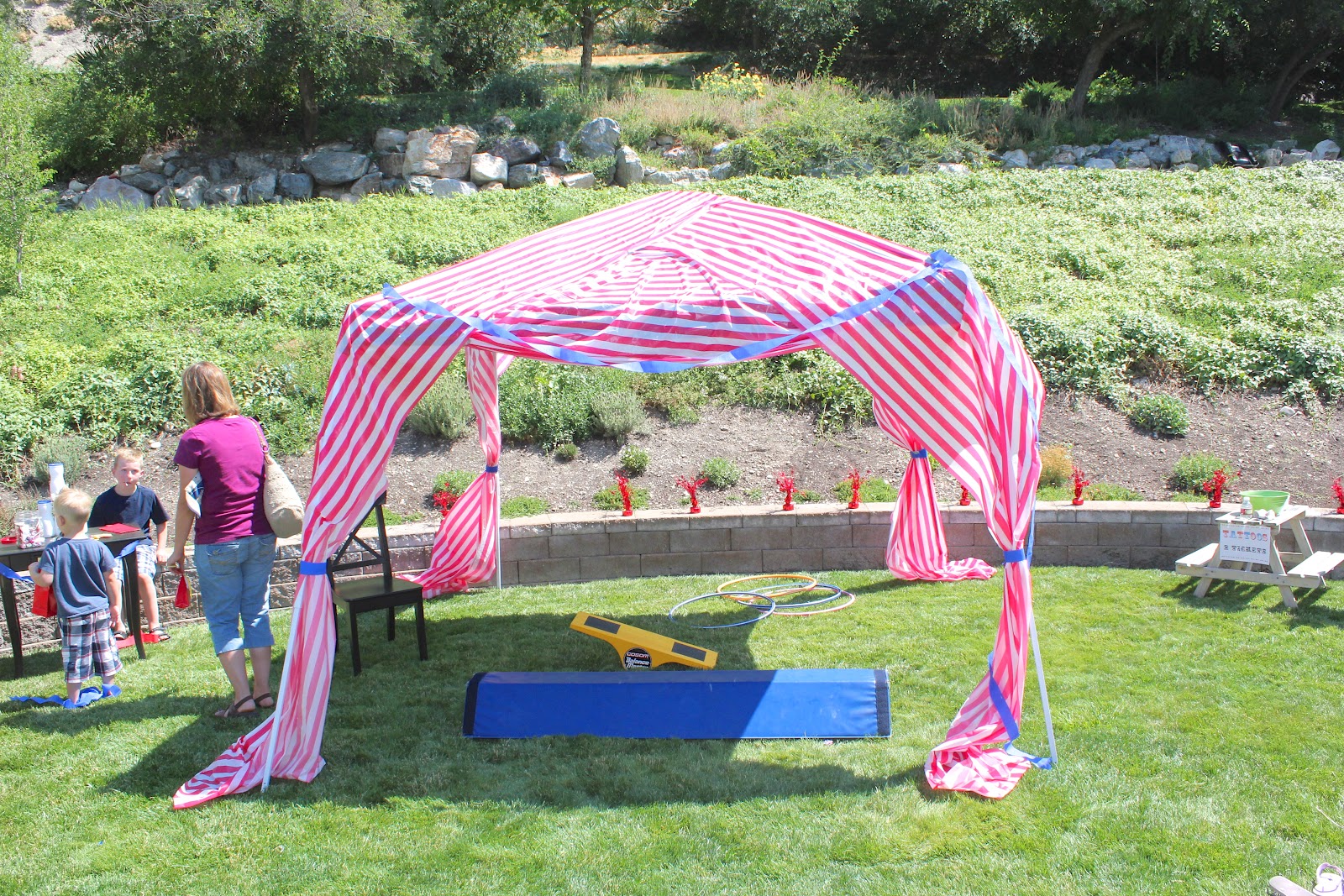 everywhere beautiful : Circus Party