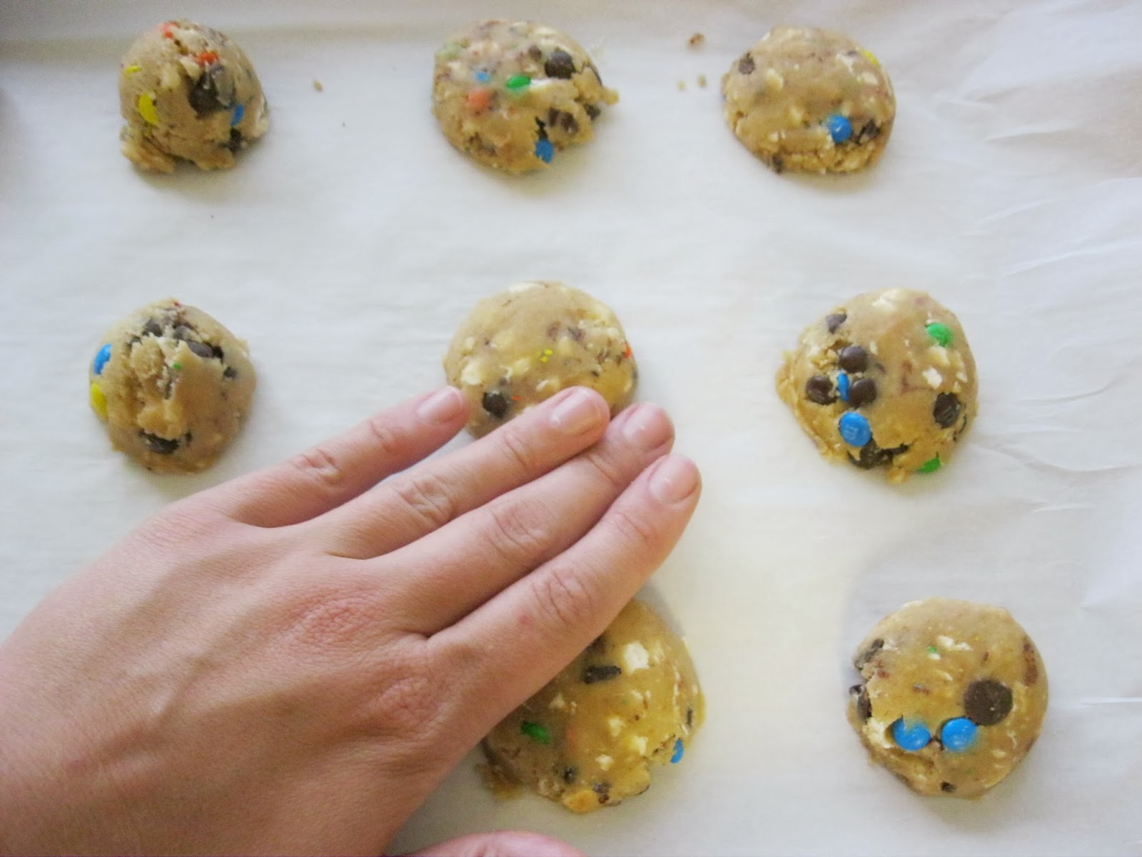 A Handful of Everything: Mmmmay I have S'more Cookies!