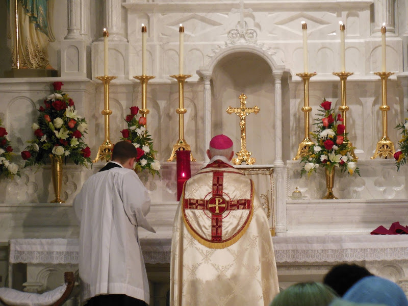 CATHOLICVS: El obispo de Omaha confiere el sacramento de la ...