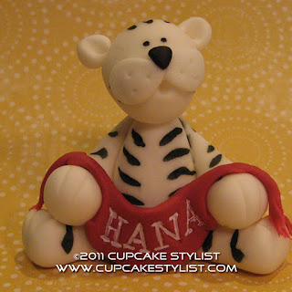 Cupcake Stylist: Fondant Alligator and Fondant Snake Cake and Cupcake ...