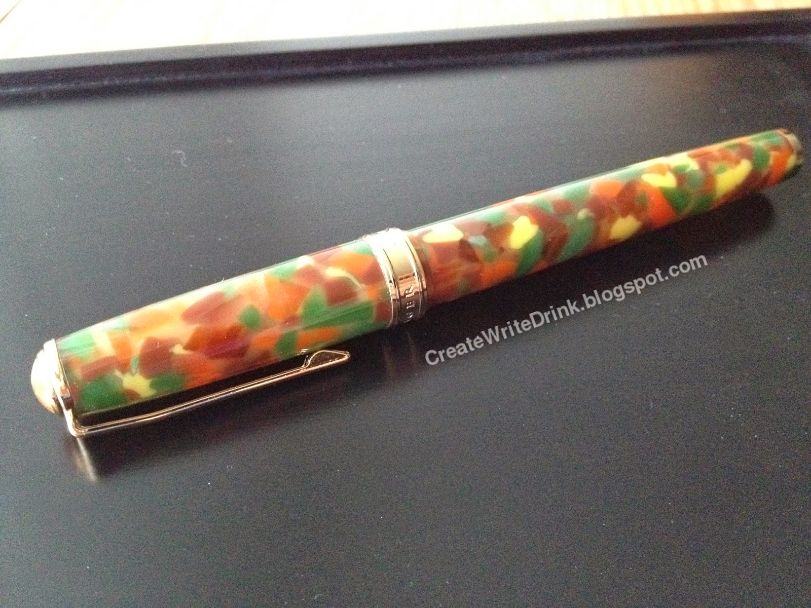 Built from Ink and Tea: A Review of the Levenger True Writer Fountain ...