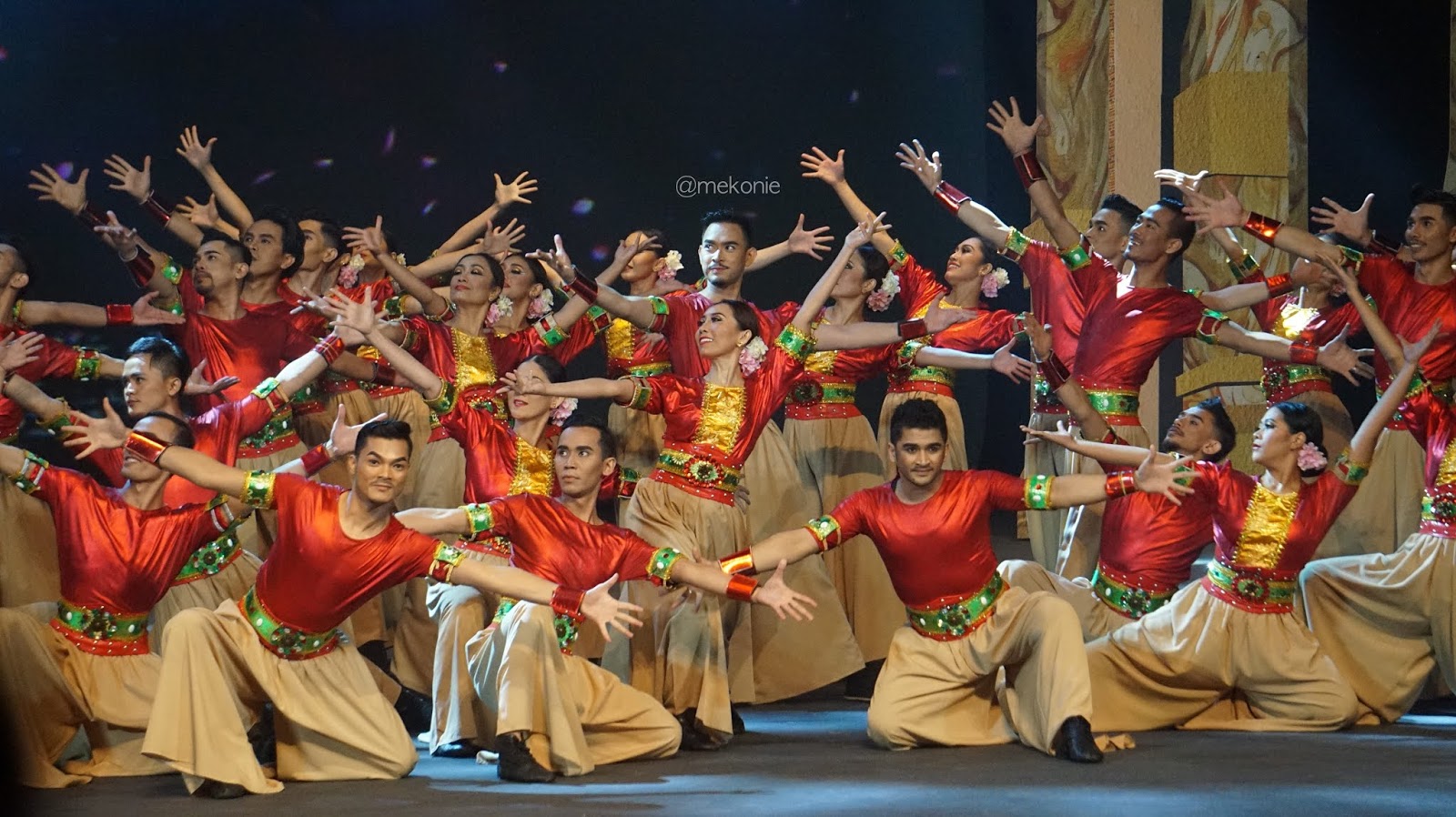 MALAM PERTANDINGAN FESTIVAL TARI MALAYSIA 2019 DI ISTANA BUDAYA - Mek Onie