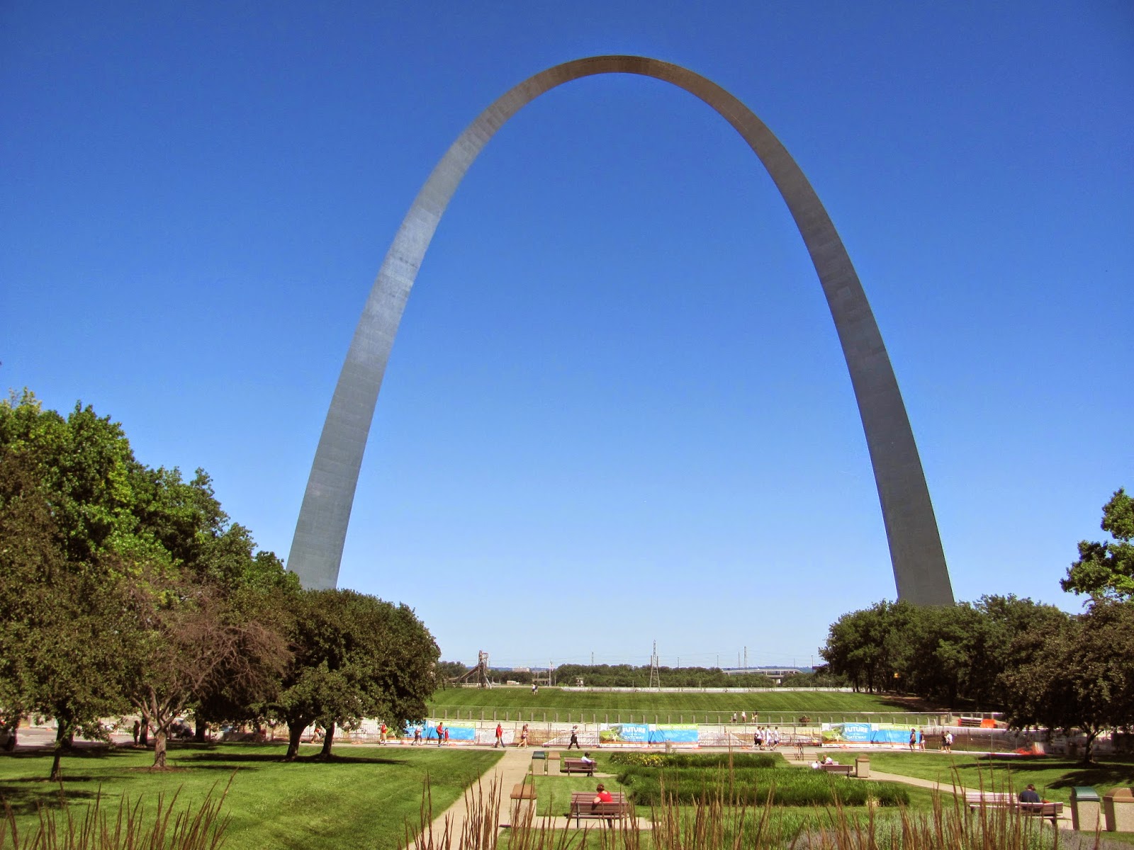 Loops & Belles Blog: I See the Arch!