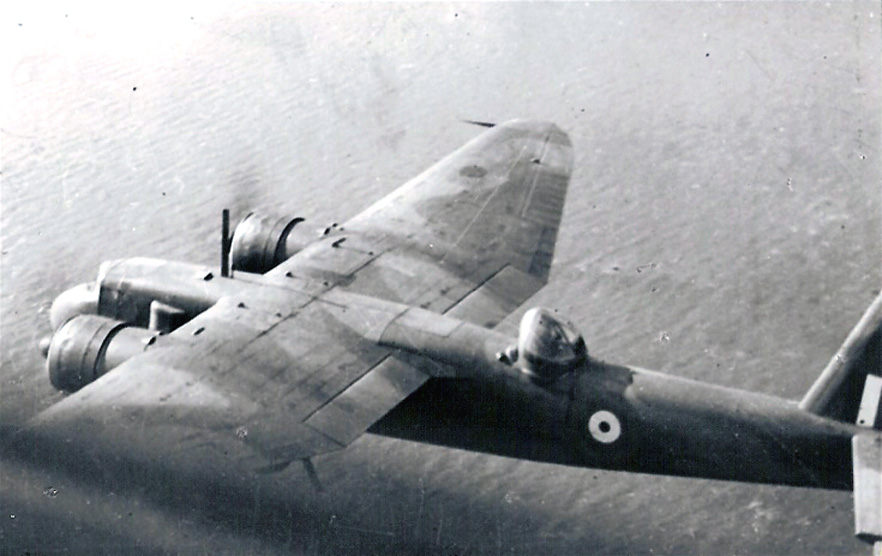 nhungdoicanh: Blackburn B-26 Botha