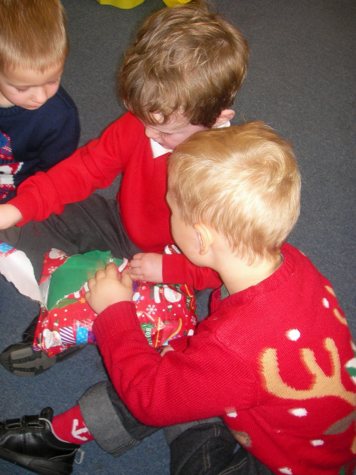 Ysgol Y Tywyn: Parti Nadolig y Feithrin / Nursery Christmas Party