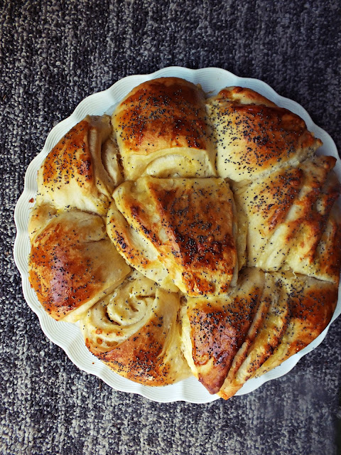 Astal Kuhinja Ravnice: Bela Rada Pogača