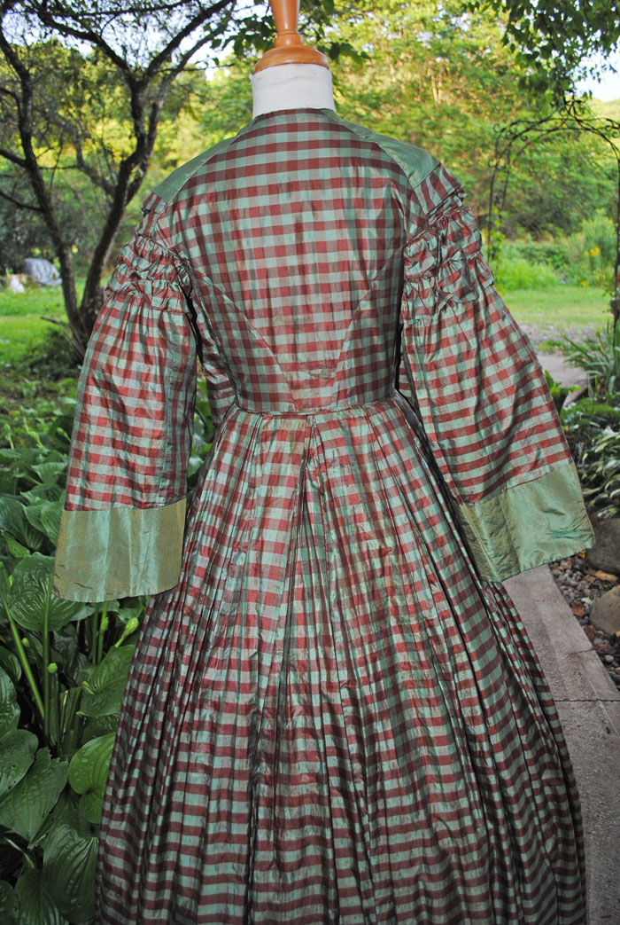 All The Pretty Dresses: American Civil War Era Wrapper