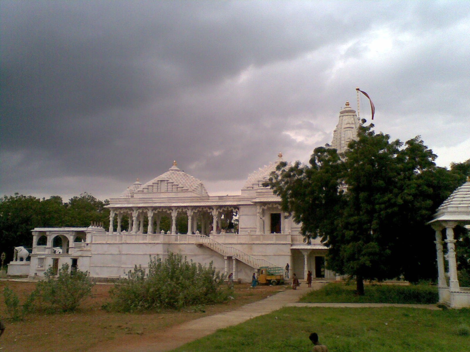 JAIN~O~RE PARIVAR: Parshvamani Parshvanath Jain Tirth Adoni, Andhra Pradesh